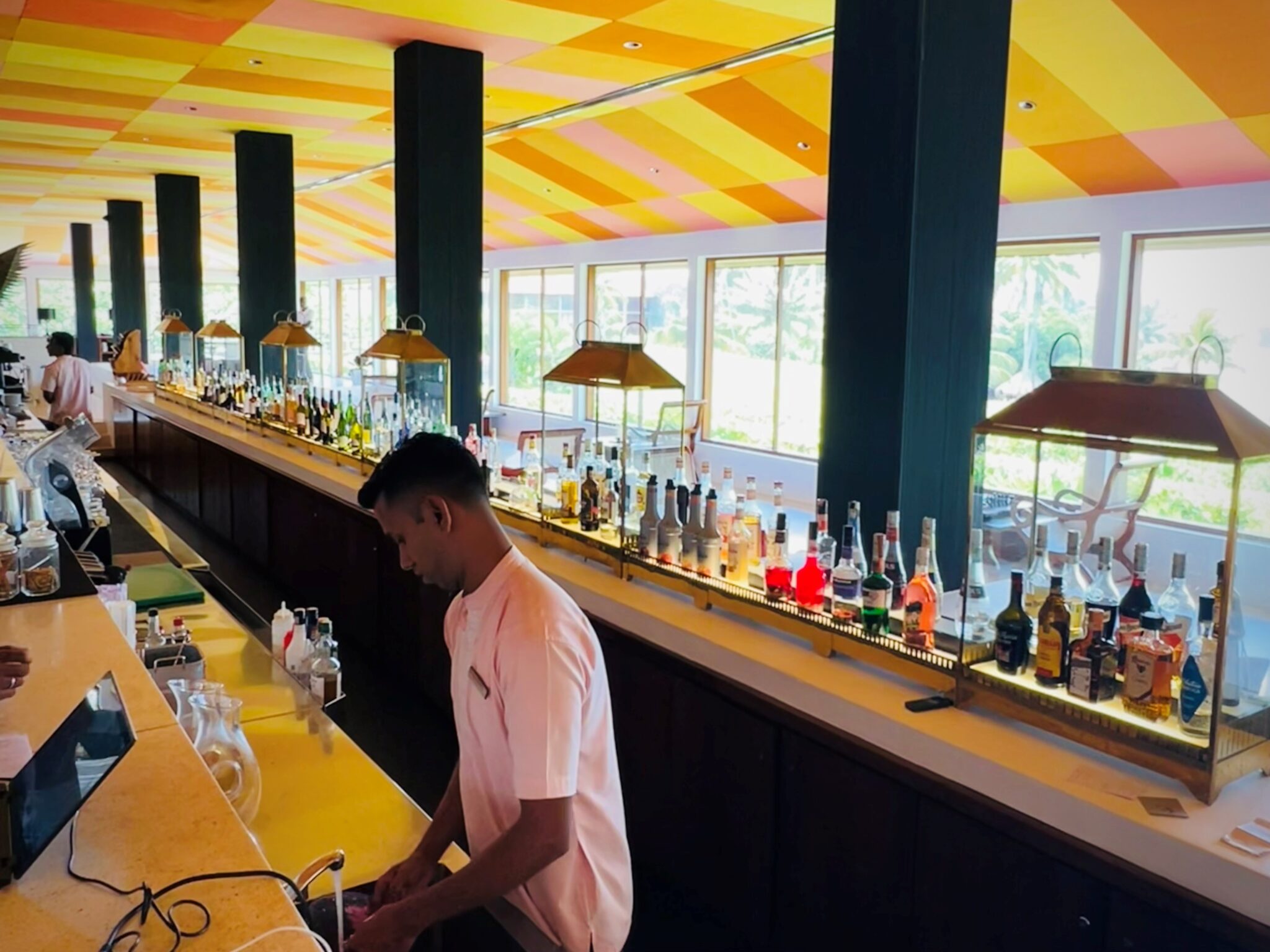 Colombo No.7 Gin: A Botanical Journey Through Sri Lanka’s Spice ...